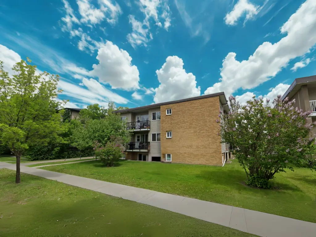 The Four Elms | Canada ICI